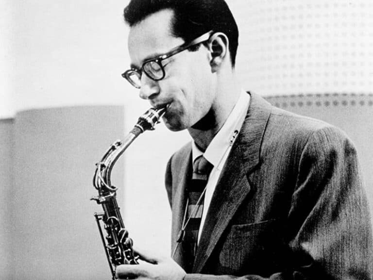 Top 10 Classic Jazz Alto Saxophone Players of All Time - bettersax.com