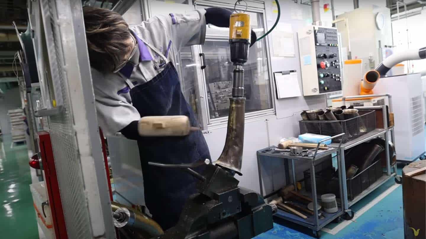 How Yamaha Makes Saxophones (Mostly) By Hand - bettersax.com