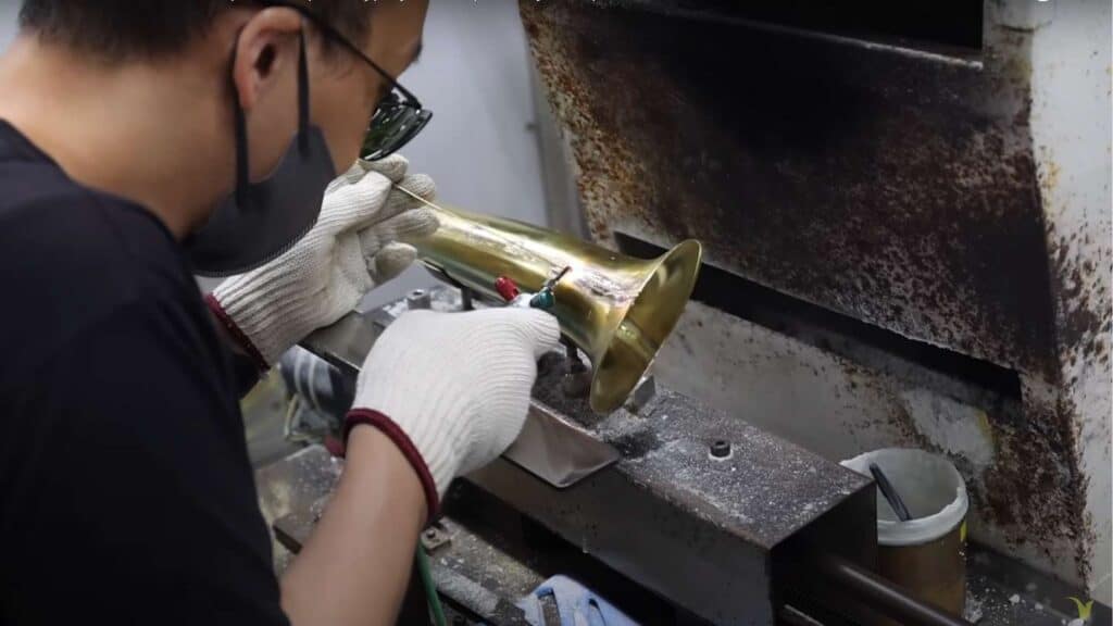 How Yamaha Makes Saxophones (Mostly) By Hand - bettersax.com